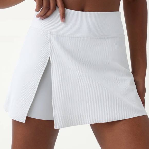 SPANX | Skirts | Spanx Contour Rib Front Slit Skort In Color Cloud | Poshmark